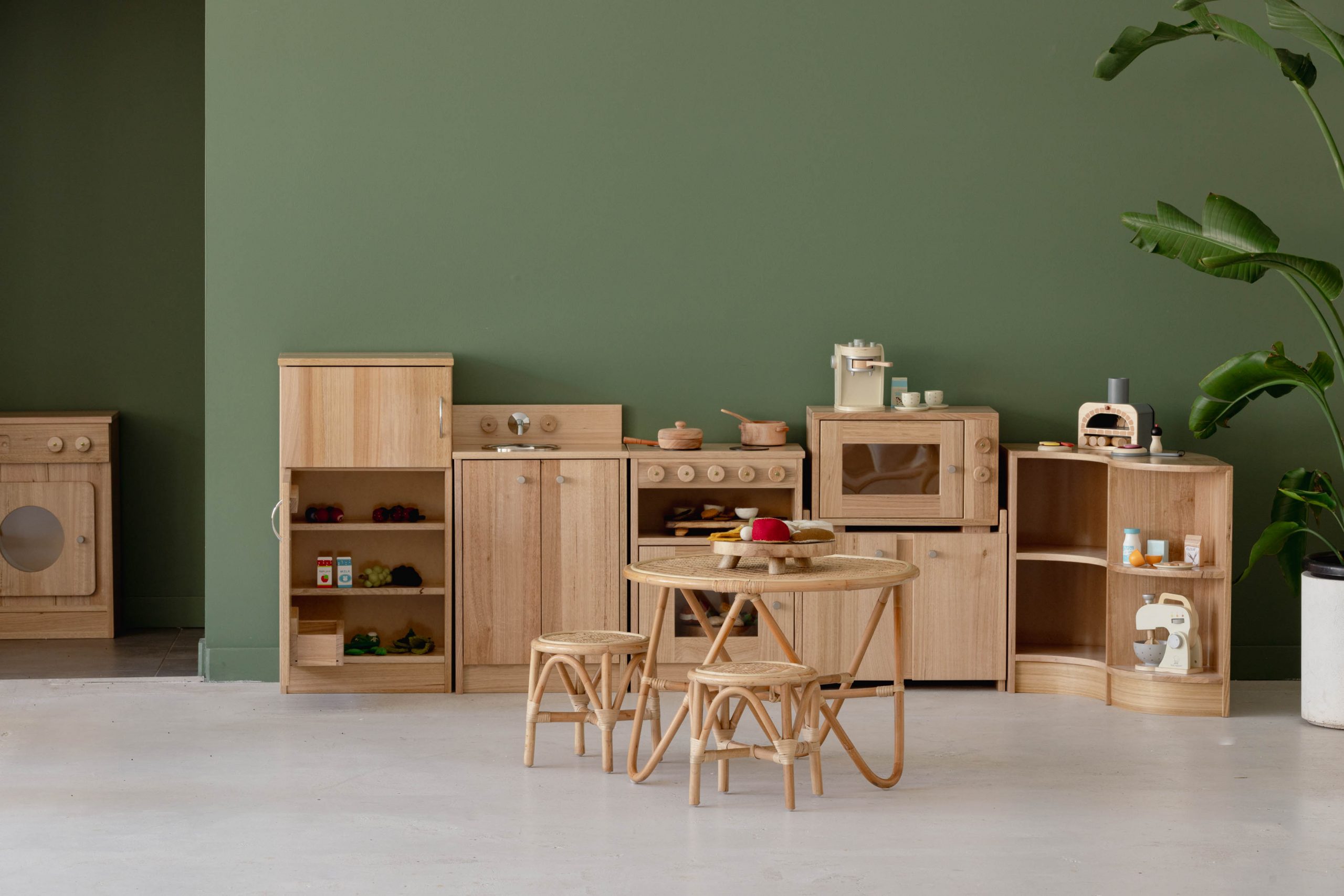 Tas Oak Home Corner Kitchen Set with Quarter Circles | Preschool ...